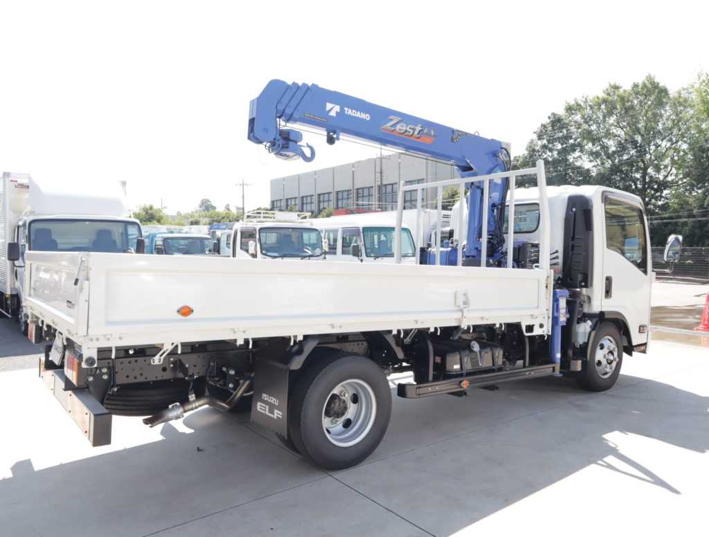 いすゞのエルフ 3tワイドロングタダノ製4段クレーン 2.63t吊り ラジコン フックイン 高床｜中古トラックならゲットラック