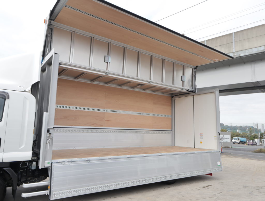 【PZW-2744】H2.3いすゞのフォワード 4tワイドアルミウィング ベッド付 エアサス｜中古トラックならゲットラック