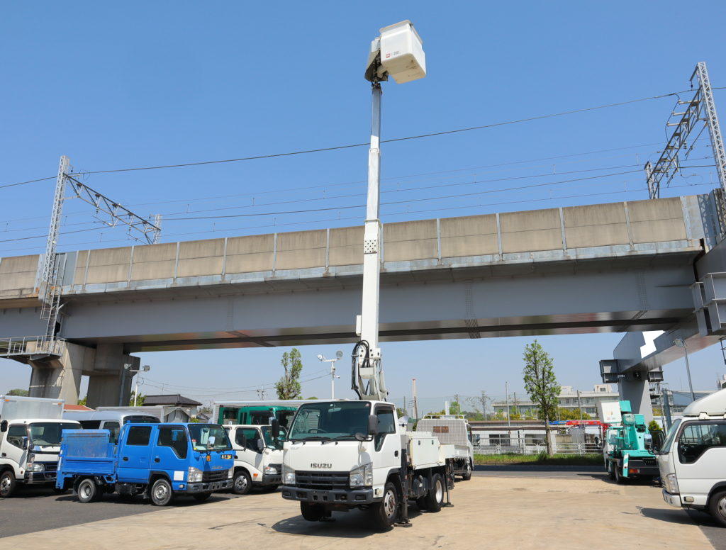 【PZK-2335】H22.11いすゞのエルフ 高所作業車 9.9m アイチ製（SH10A） バケットFRP 4WD 電工仕様｜中古トラックならゲットラック