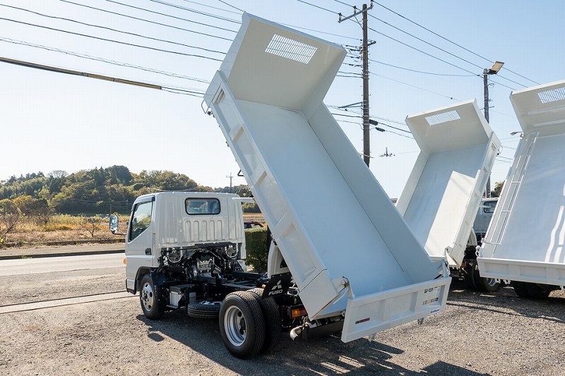 三菱のキャンター 3tダンプ 全低床｜中古トラックならゲットラック