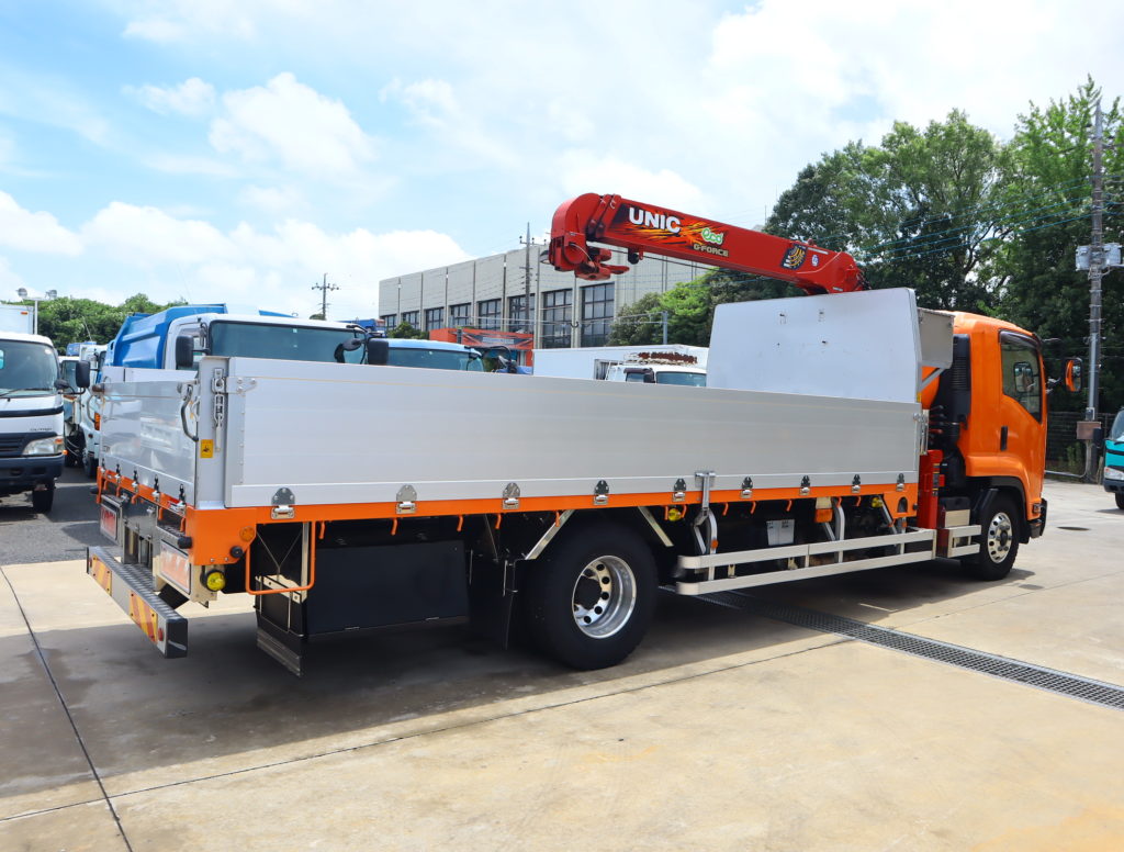 【PZC-8838】H30.7いすゞのフォワード 4t標準ユニック製3段クレーン 2.93t吊り アルミブロック ラジコン フックイン ベッド付 エアサス｜中古トラックならゲットラック