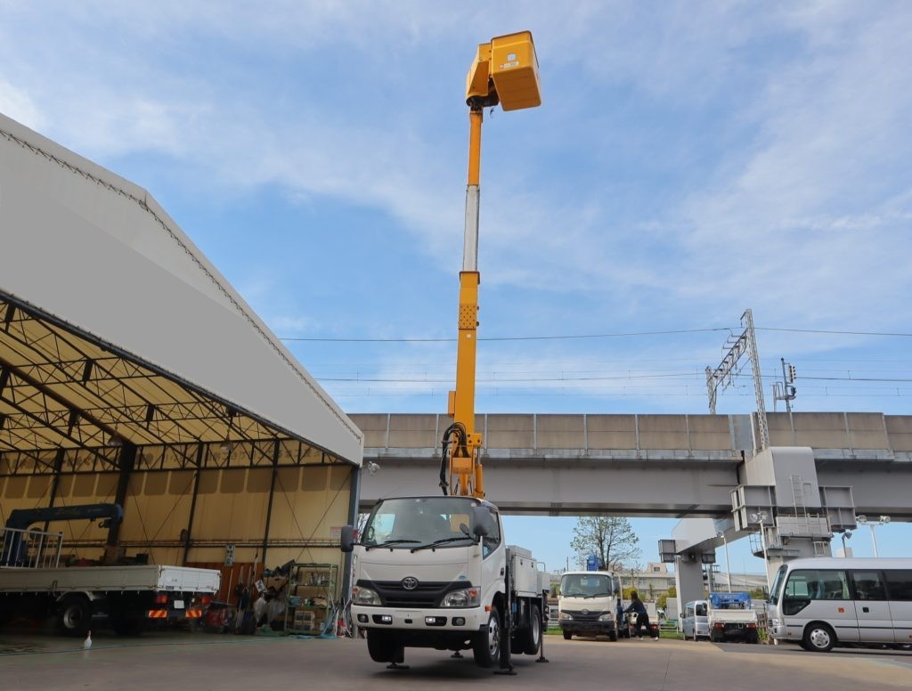 トヨタのトヨエース 高所作業車 9.9m アイチ製(SH10A) バケットFRP 電工仕様｜中古トラックならゲットラック