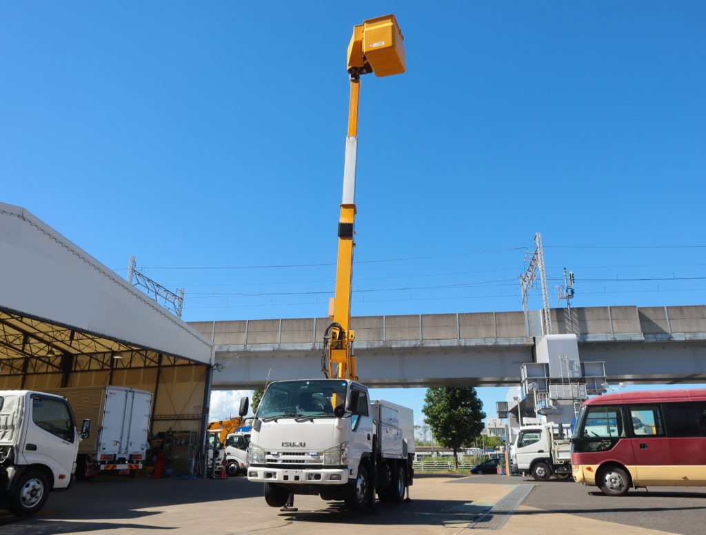 【PZK-2209】H22.10いすゞのエルフ 高所作業車 9.9m アイチ製（SH10A） バケットFRP 4WD 電工仕様｜中古トラックならゲットラック