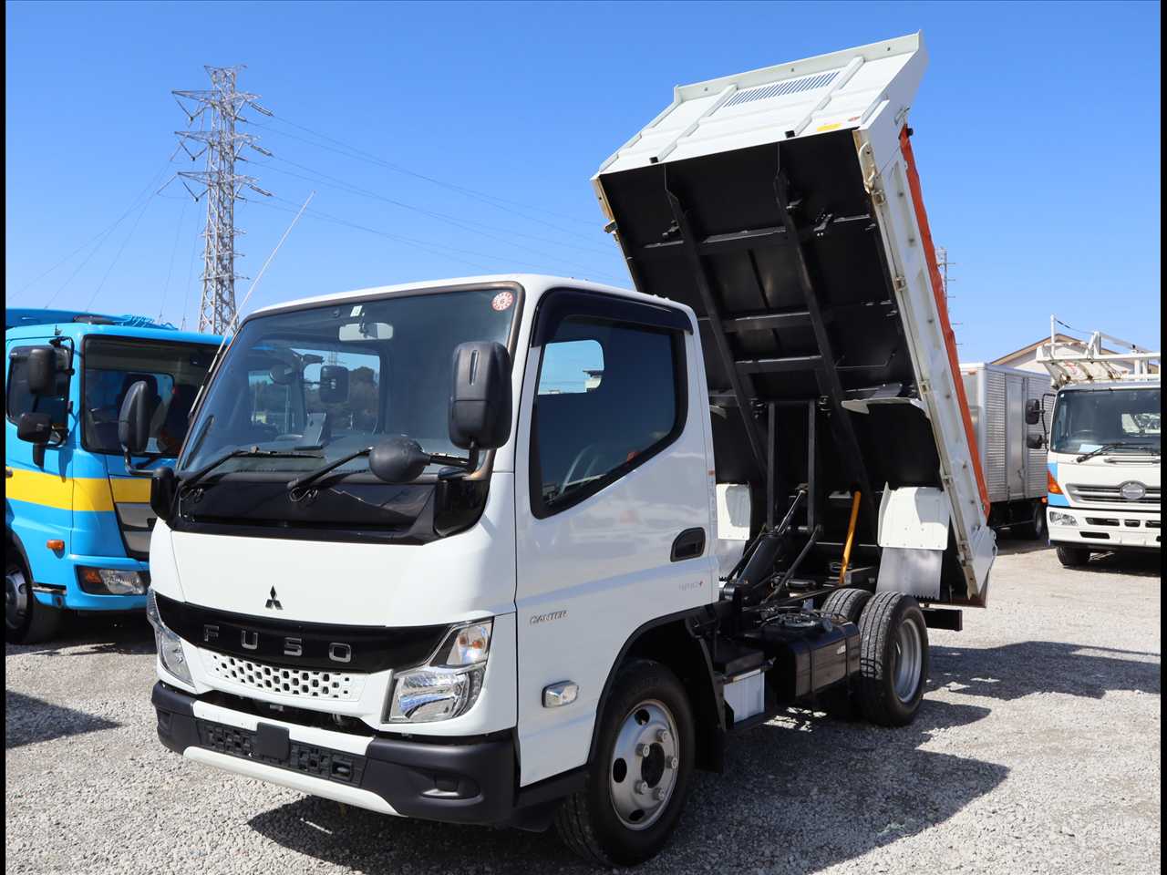 【PZD-0023】R5.4三菱のキャンター 2.7tダンプ 3方開 全低床 4WD｜中古トラックならゲットラック