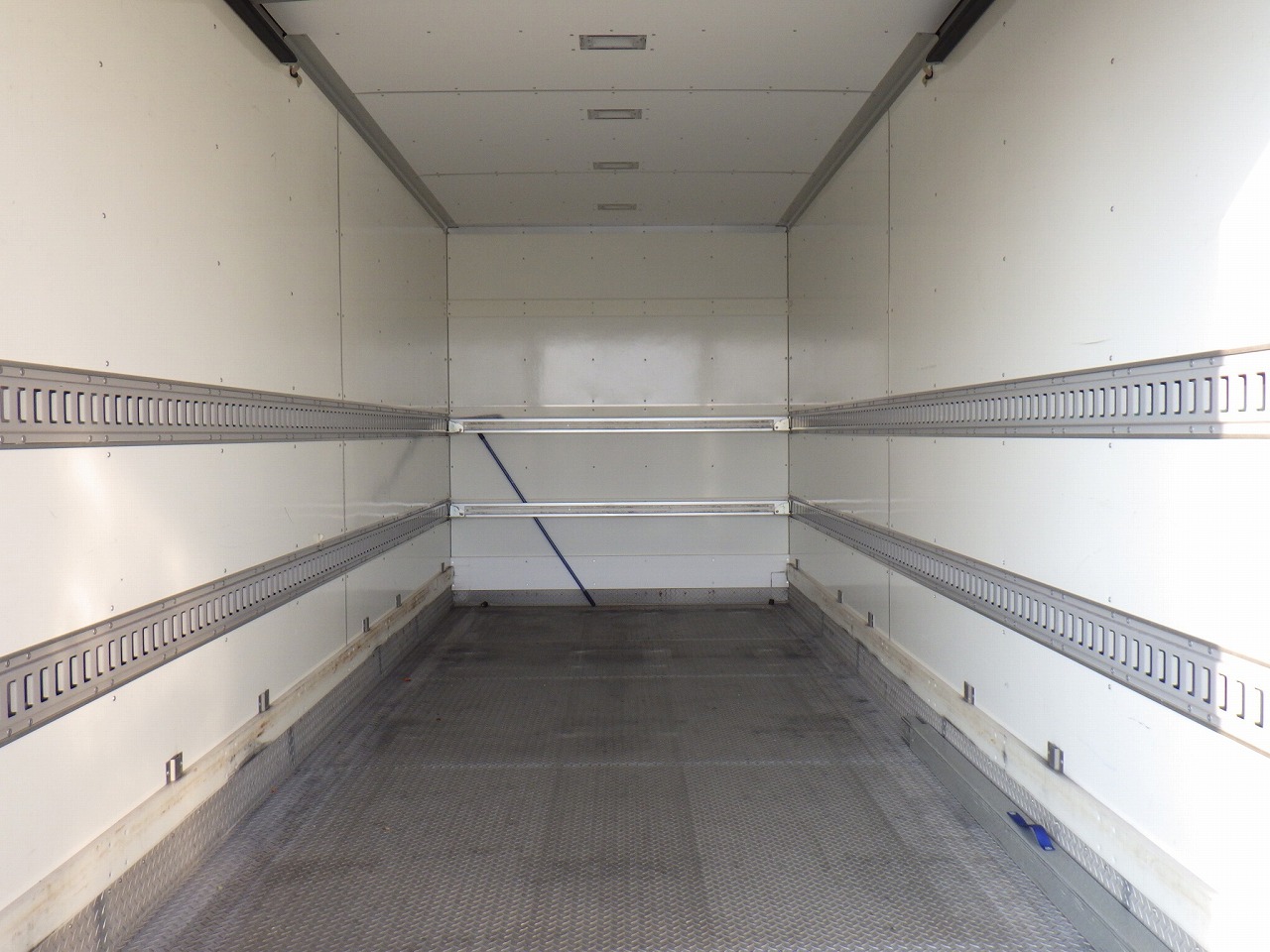 【BGB-1460】H29.8日野のデュトロ 3tワイド超ロングアルミバン シャッター式 パワーゲート 高床｜中古トラックならゲットラック